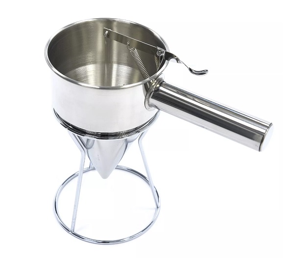 Mali ročni dozator za preprosto doziranje mase za palačinke ali vaflje ...